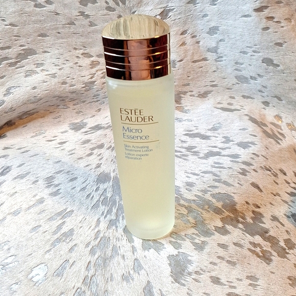 Estee Lauder | Skincare | Estee Lauder Micro Essence | Poshmark